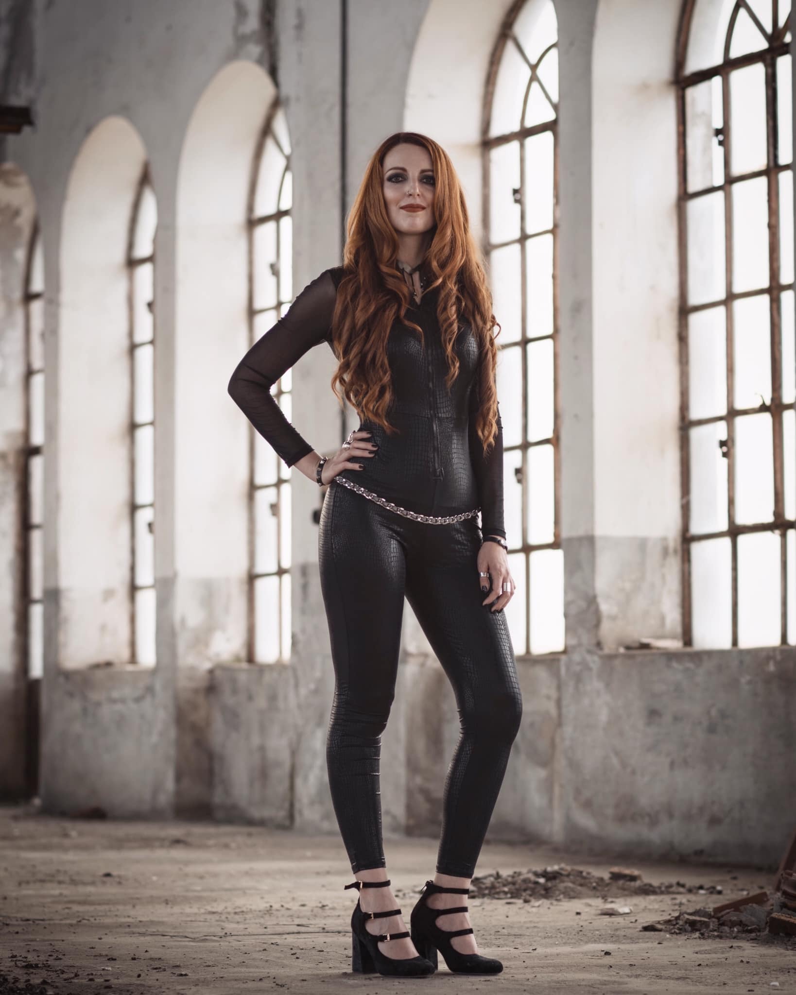 MOONLIGHT HAZE выдали еще один видео трек из нового майского УЖЕ ...